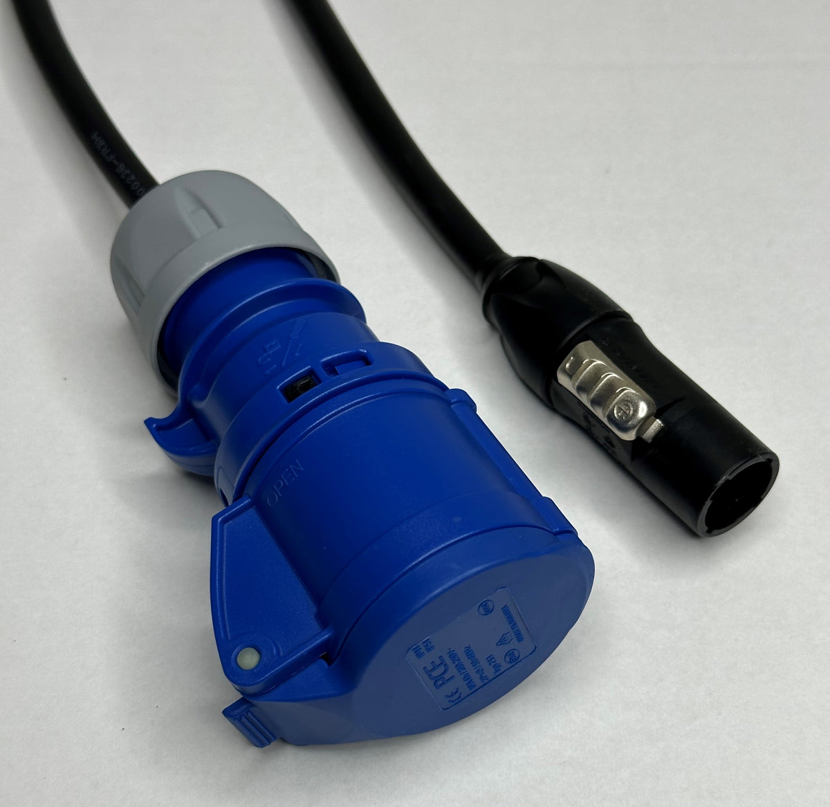 PCE 240V 16A CEE Socket (2P+E) 0.5M Neutrik powerCON TRUE1 TOP Lead ...