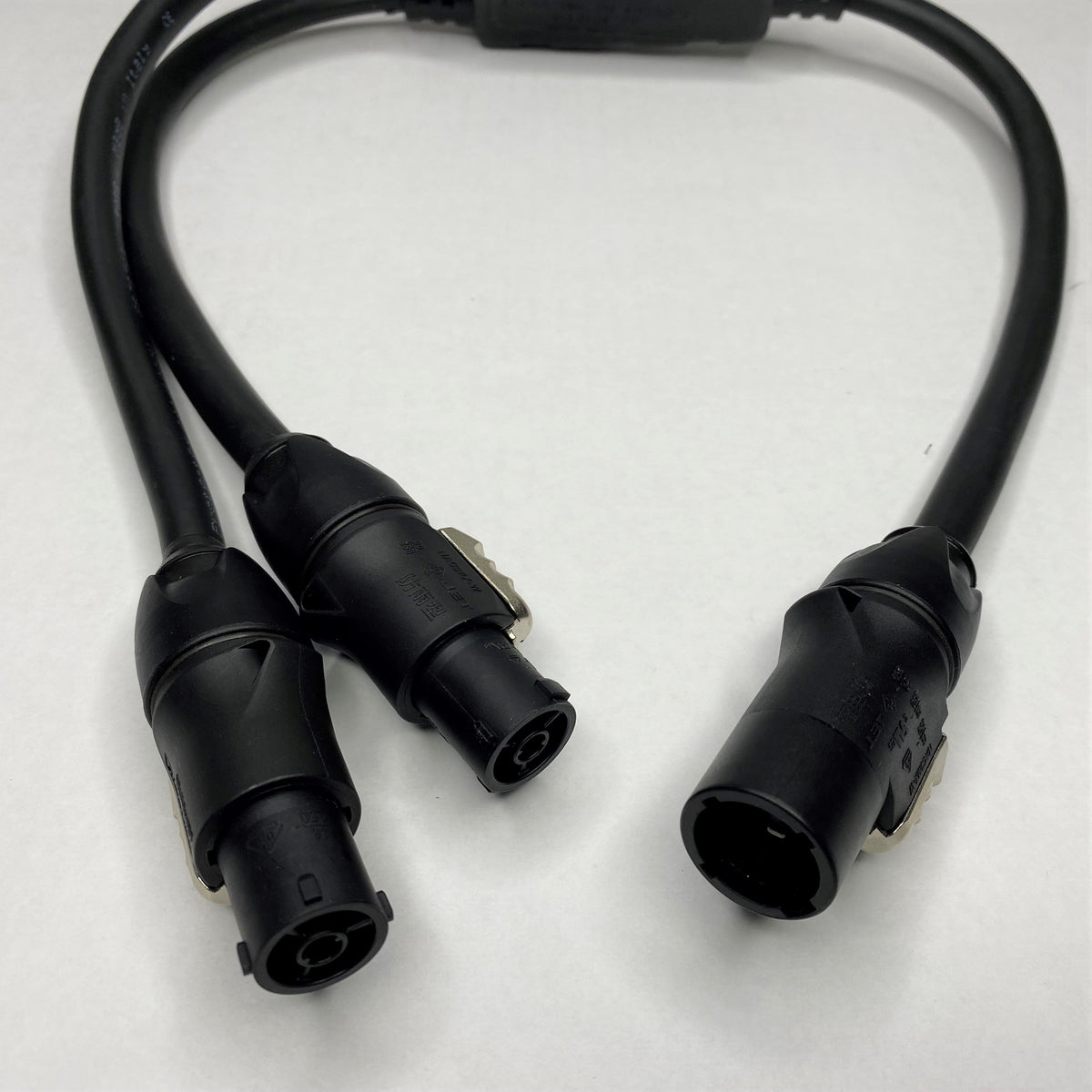 PowerCON True1 Splitter with Rubber Cable 1m – Mcc Power Accessories