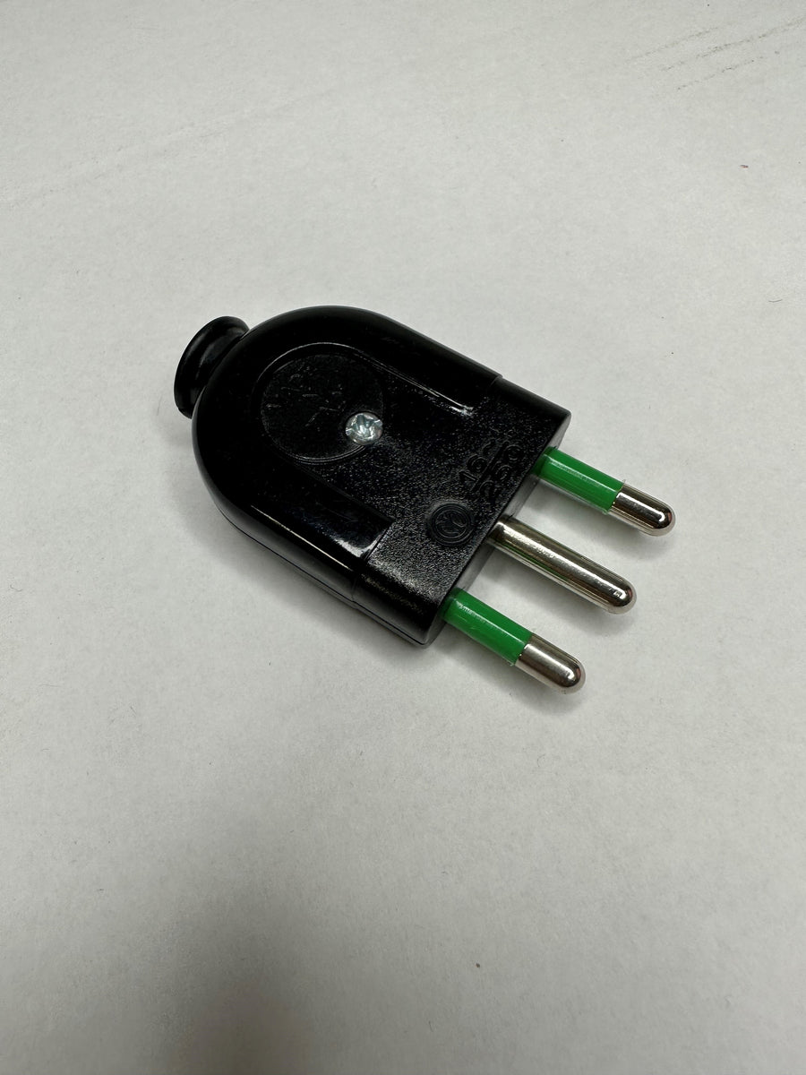 Re-Wireable 16A Italian Plug Black. (Kaiser 855) – Mcc Power Accessories