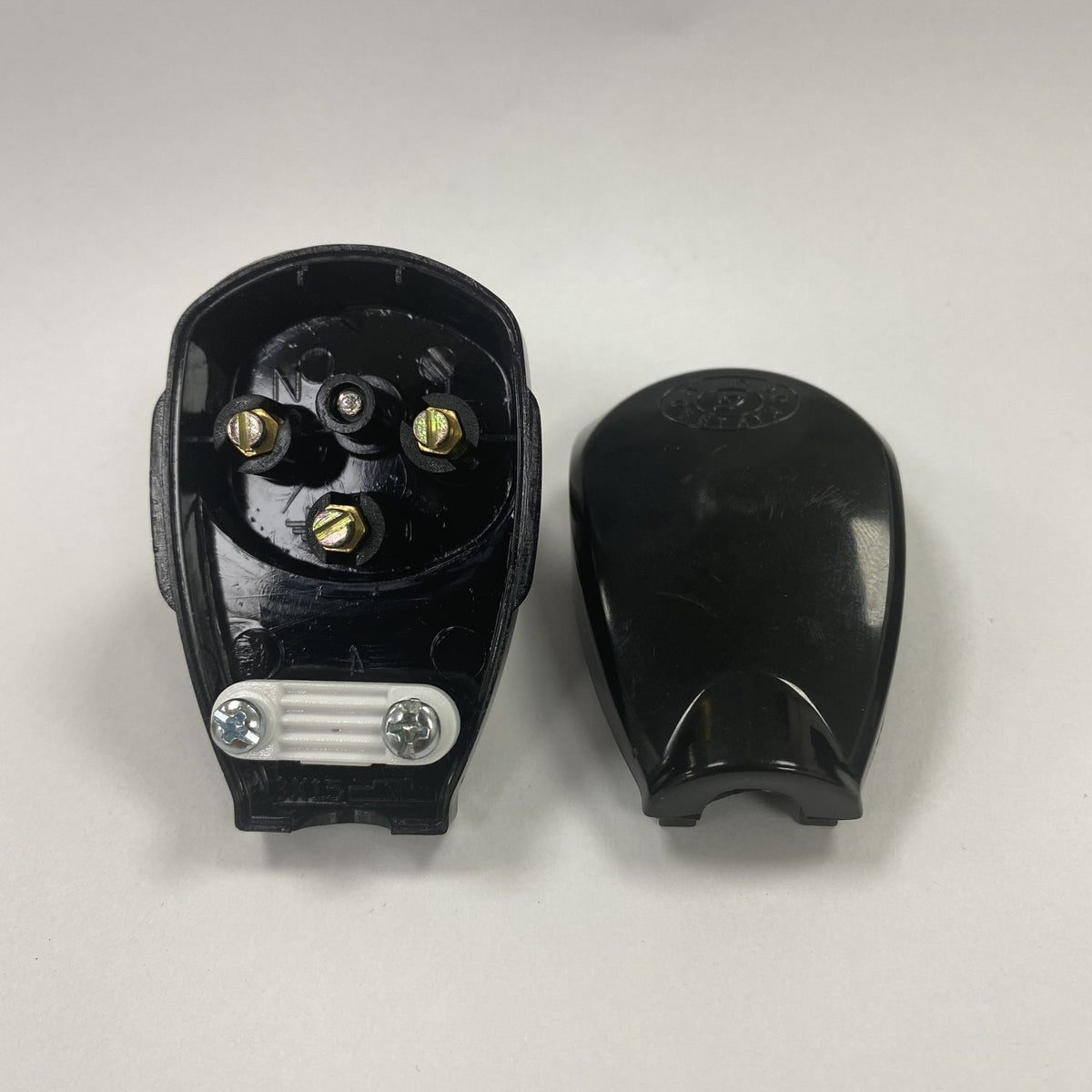 Re-Wireable Israeli Plug Black. (Kaiser) – Mcc Power Accessories